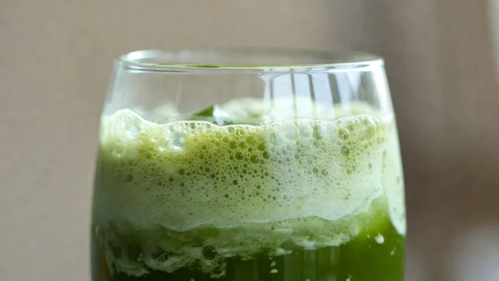 Shaking Vs Stirring Kratom: 7 Surprising Differences Revealed | Pharmakeia